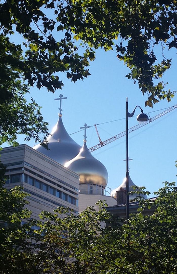 Τοποθέτηση Τρούλων στον υπό κατασκευή Ι.Ν. Αγίας Τριάδος στο Παρίσι ...