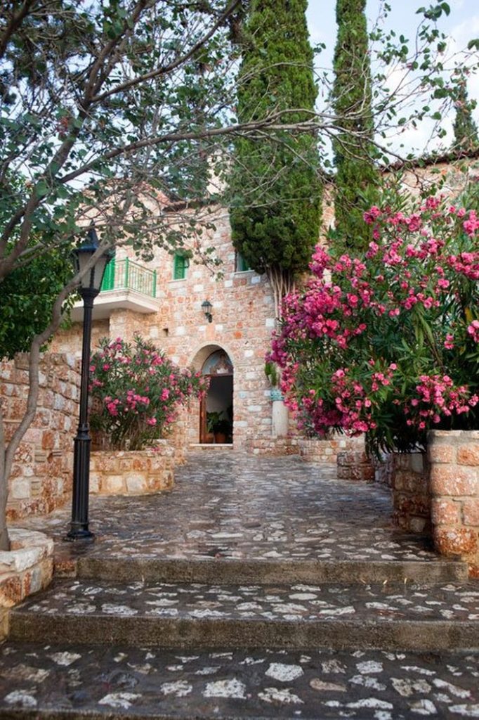 Η Μονή του Αγίου Εφραίμ στη Νέα Μάκρη (ΦΩΤΟ) - ΒΗΜΑ ΟΡΘΟΔΟΞΙΑΣ News