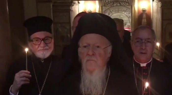 Ο Οικουμενικός Πατριάρχης στη Βασιλική των Αγίων Δώδεκα Αποστόλων στη ...