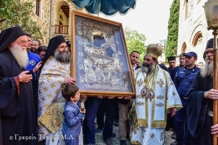 Αγιο Ορος: Λιτανεία της Παναγίας Πορταΐτισσας στη Μονή Ιβήρων (ΒΙΝΤΕΟ ...