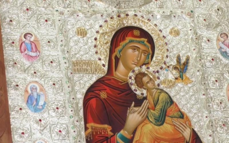 Στο Βόλο η Παναγία «Φοβερά Προστασία» από το Άγιο Όρος - ΒΗΜΑ ...