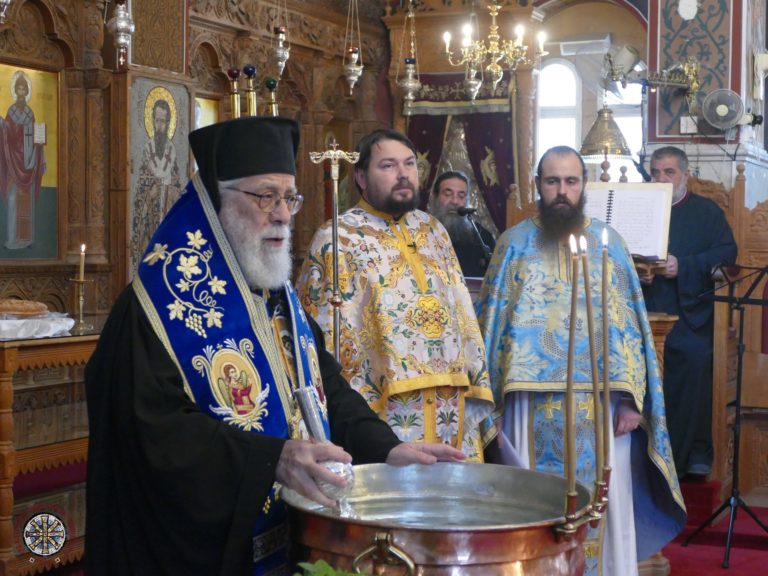 Κύπρος: Η Ακολουθία του Μεγάλου Αγιασμού στο Παραλίμνι - Βήμα Ορθοδοξίας