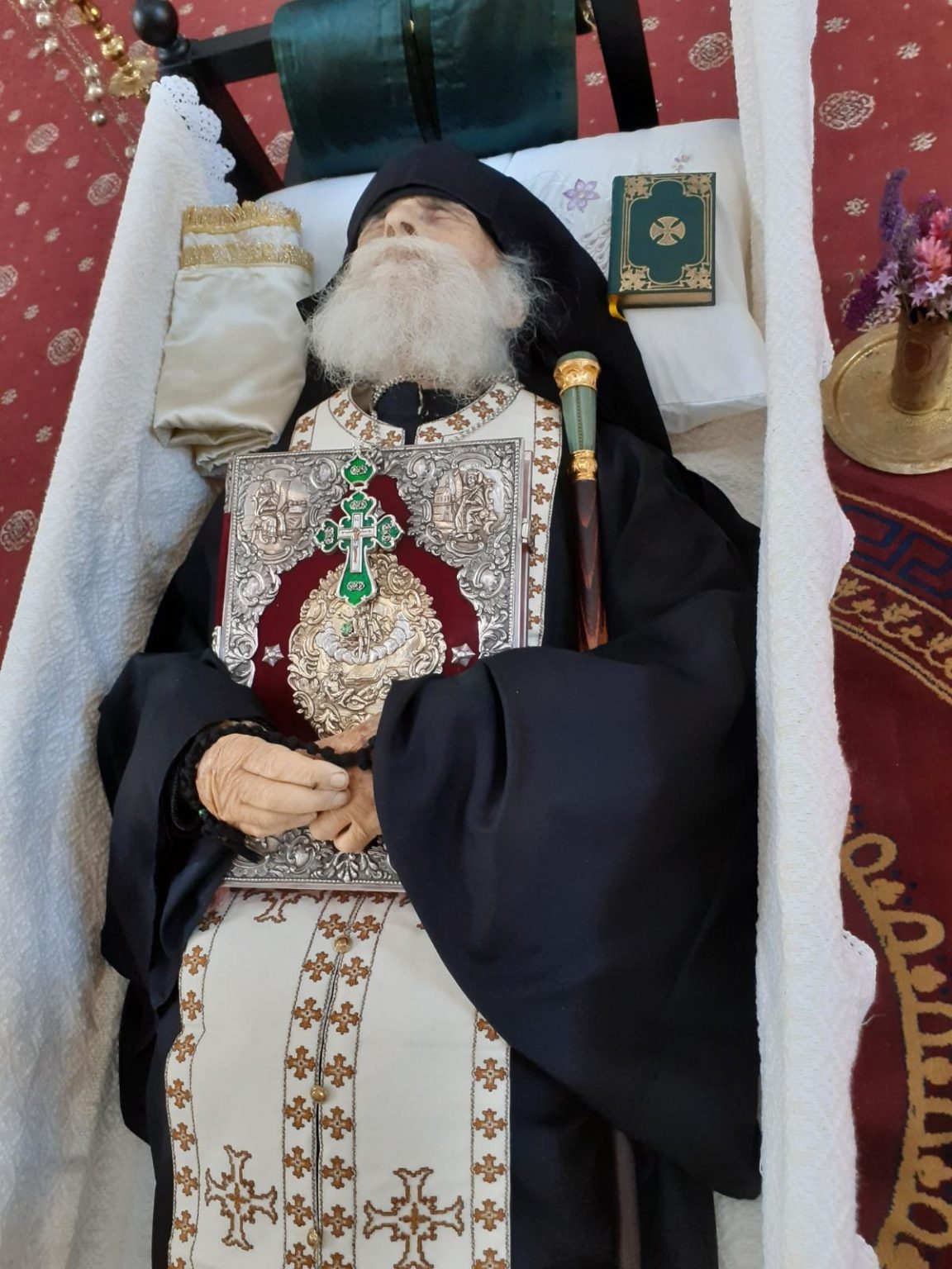 Άγιον Όρος: Τελέστηκε η Εξόδιος Ακολουθία του μακαριστού Γέροντα ...