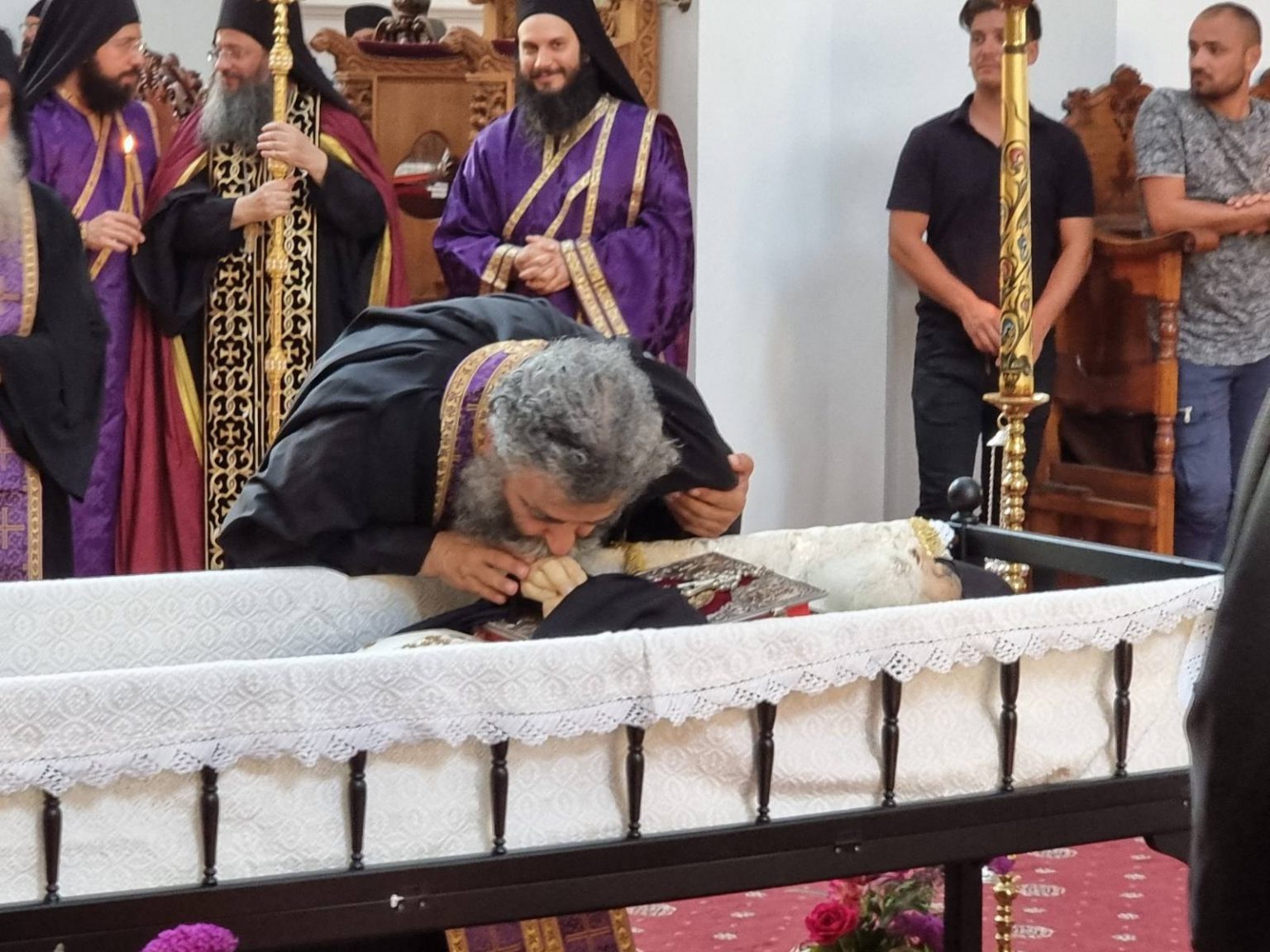 Άγιον Όρος: Τελέστηκε η Εξόδιος Ακολουθία του μακαριστού Γέροντα ...