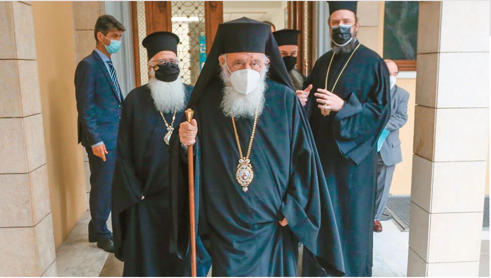 Θα τιμωρήσουν τους Κυθήρων Σεραφείμ και Αιτωλίας Κοσμά για να "στείλουν ...
