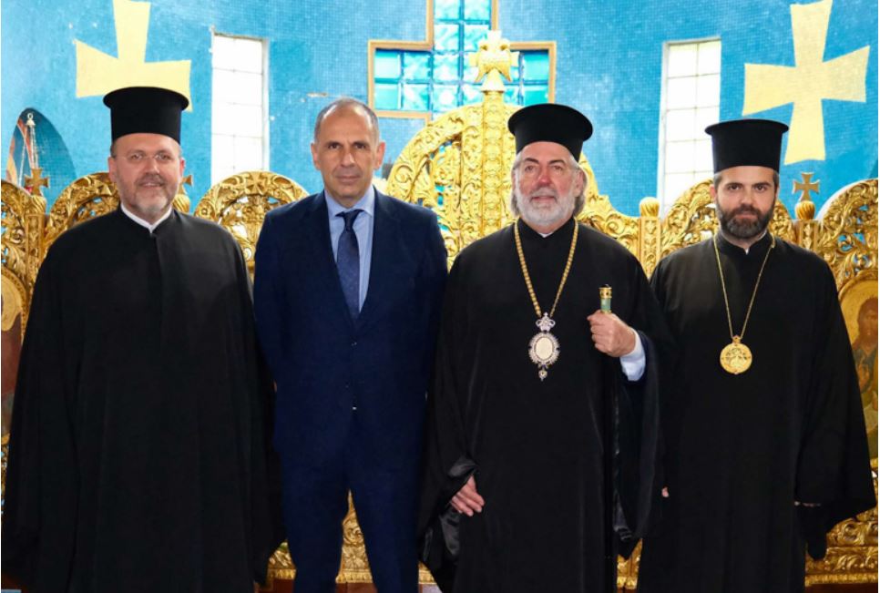Ο Γιώργος Γεραπετρίτης στον Αρχιεπίσκοπο Θυατείρων Νικήτα - Βήμα Ορθοδοξίας