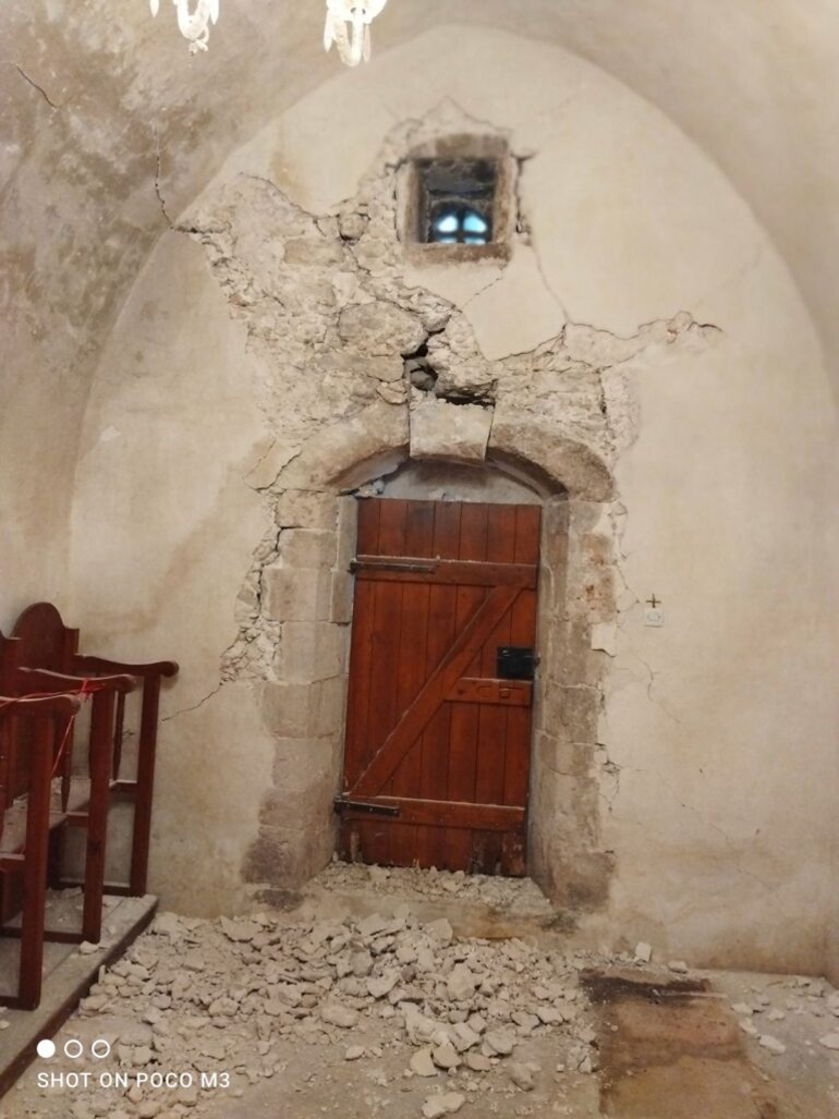 Ο Αρκαλοχωρίου Ανδρέας στις πληγείσες από τον σεισμό Ενορίες - ΒΗΜΑ ...