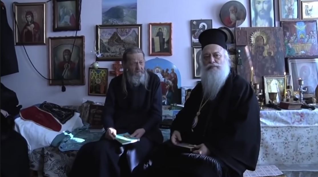 Συγκλονιστικό! Διορατικός Γέροντας της Ουκρανίας συναντά Έλληνα ...