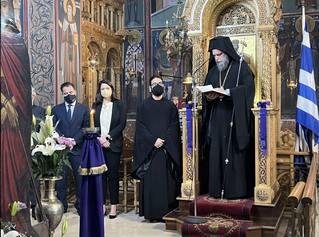Κορυφαίοι Υπουργοί στην Ακολουθία του Νυμφίου στη Ν. Ιωνία - Βήμα ...