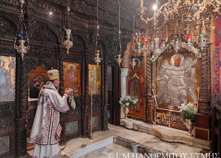 ΣΥΜΗ: Πλήθος κόσμου στη λιτάνευση της Ιεράς Εικόνας του Πανορμίτη ...