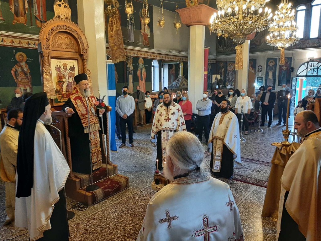 Ο εορτασμός των Αγίων Κωνσταντίνου και Ελένης στην Ιερά Μητρόπολη ...