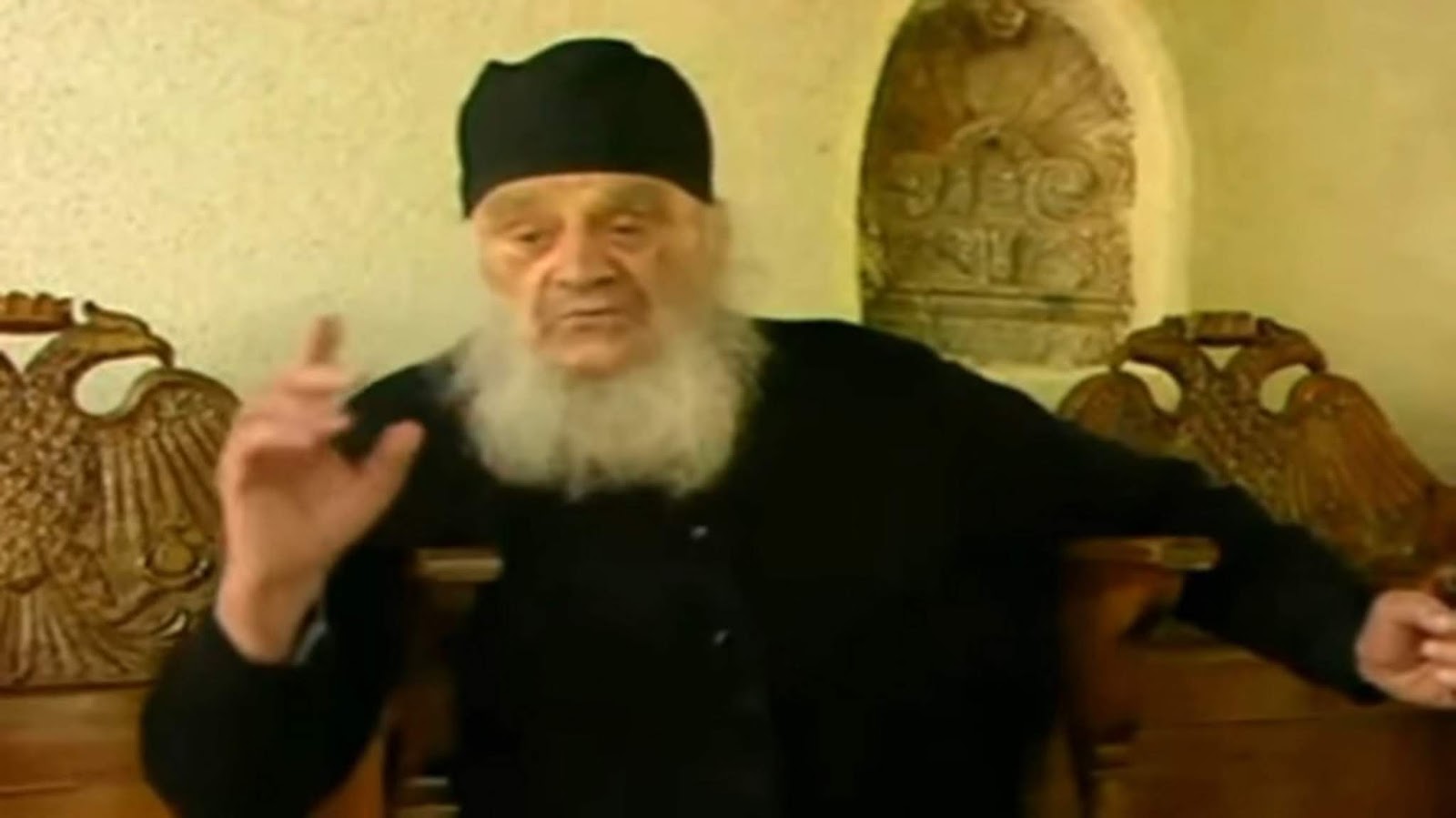 Γέροντας Αμβρόσιος Λάζαρης: Μην πούμε ψέμα για να κερδίσουμε κάτι ...