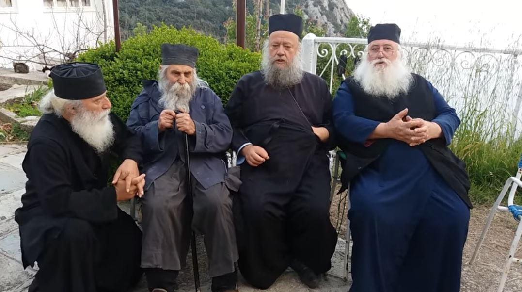Φοβερό: Ερημίτες στην Κερασιά ΑΓΙΟΥ ΟΡΟΥΣ on camera ψέλνουν… (ΒΙΝΤΕΟ ...