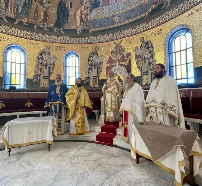 Ο Μητροπολίτης Ύδρας στον Ιερό Ναό του Αγίου Νεκταρίου Αιγίνης - Βήμα ...