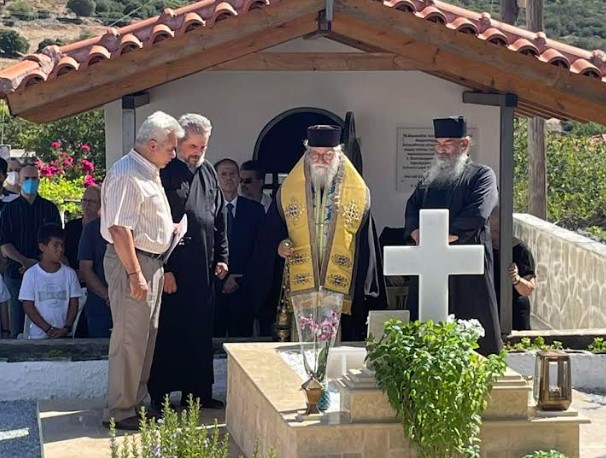 Αρχιερατικό Συλλείτουργο στον Ιερό Ναό Αγίου Νικολάου στο Αργυρό ...