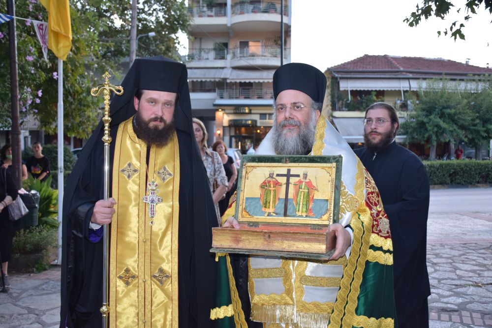 Τρίκαλα: Υποδοχή Τιμίου Ξύλου και Λειψάνων Αγίων Κωνσταντίνου και ...