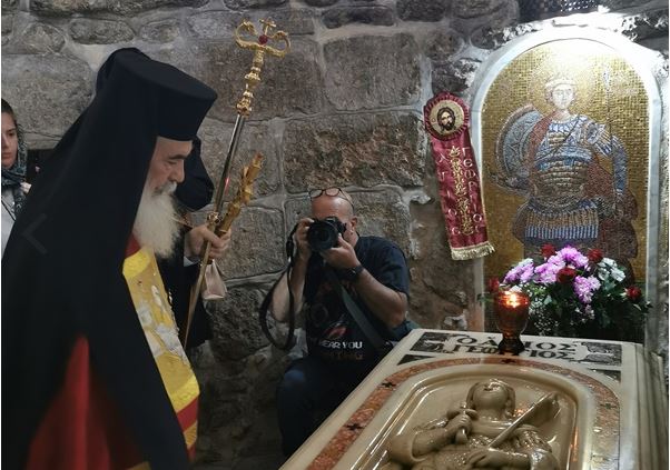 Η εορτή του Αγίου Γεωργίου του Τροπαιοφόρου εκεί όπου βρίσκεται ο τάφος ...