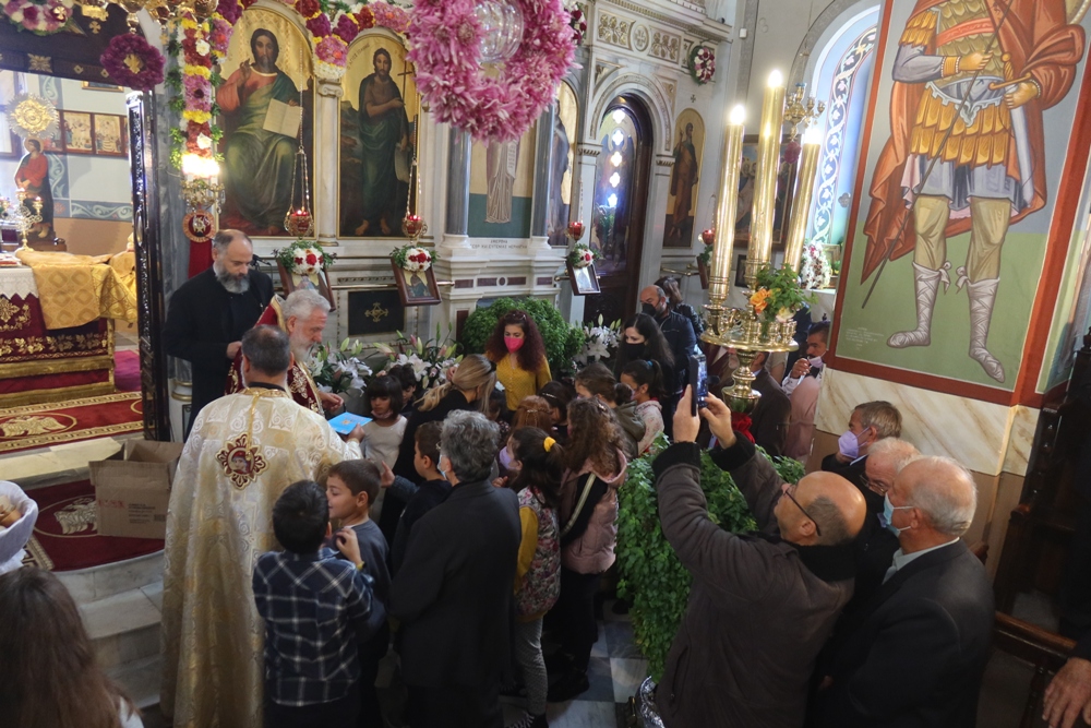 Η Κίμωλος τίμησε την Προστάτιδά της Παναγία Οδηγήτρια - ΒΗΜΑ ΟΡΘΟΔΟΞΙΑΣ ...