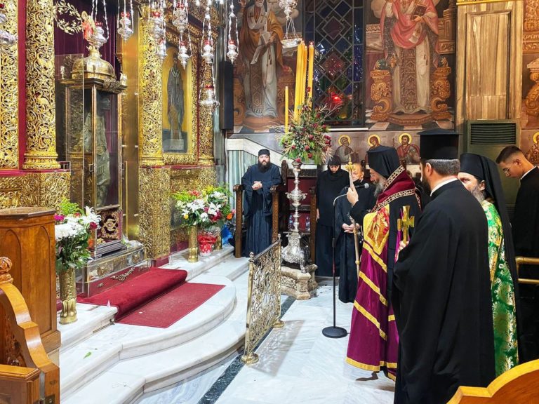 Ζάκυνθος: Η προσευχή του Μητροπολίτη Ρεθύμνης στον Άγιο Διονύσιο - Βήμα ...