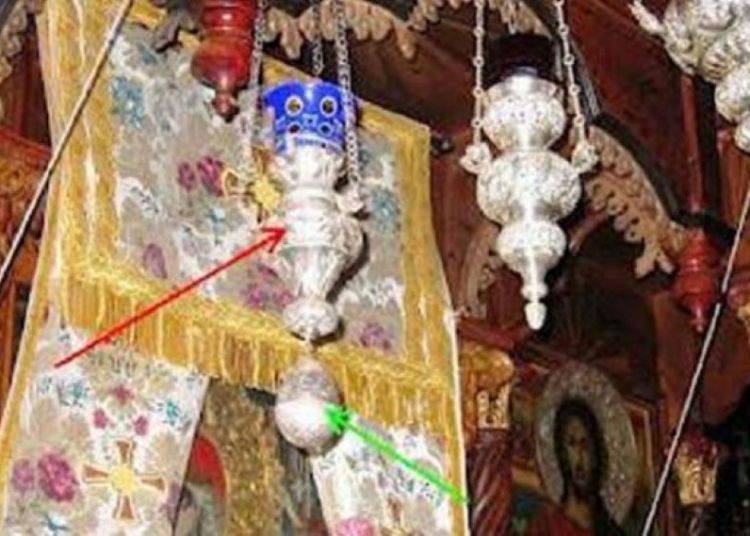 Γιατί ανάβουμε καντήλι στους τάφους; - ΒΗΜΑ ΟΡΘΟΔΟΞΙΑΣ