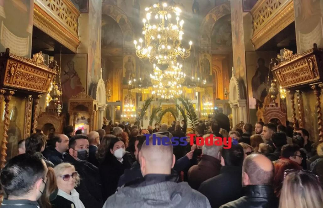 Θεοφάνεια στη Θεσσαλονίκη: Το αδιαχώρητο στον Μητροπολιτικό Ναό του ...