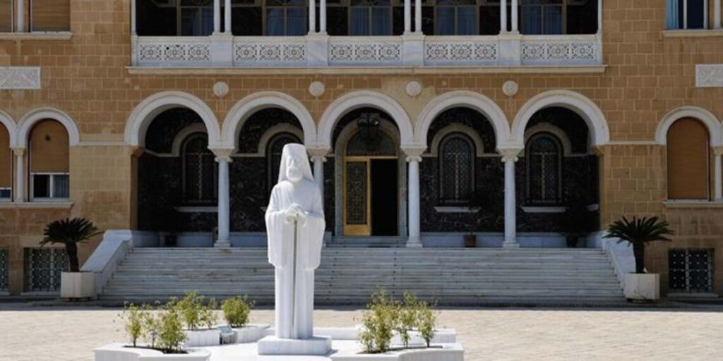 Η διαδικασία εκλογής του τριπροσώπου της Μητρόπολης Πάφου από τον ...