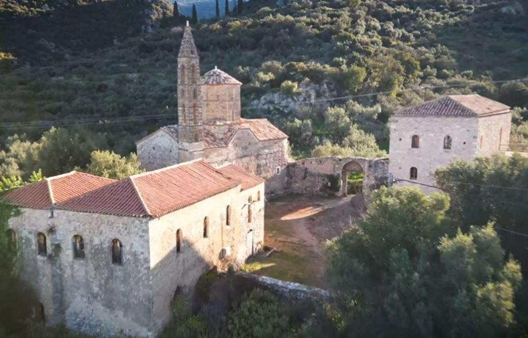 Παλαιά Καρδαμύλη: Η παραμυθένια μυστική καστροπολιτεία με το ομορφότερο ...