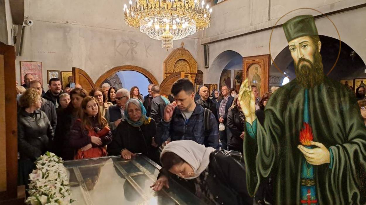 Η ΟΡΘΟΔΟΞΙΑ εορτάζει τον Θαυματουργό ΑΓΙΟ ΕΦΡΑΙΜ της Ν.Μάκρης ...