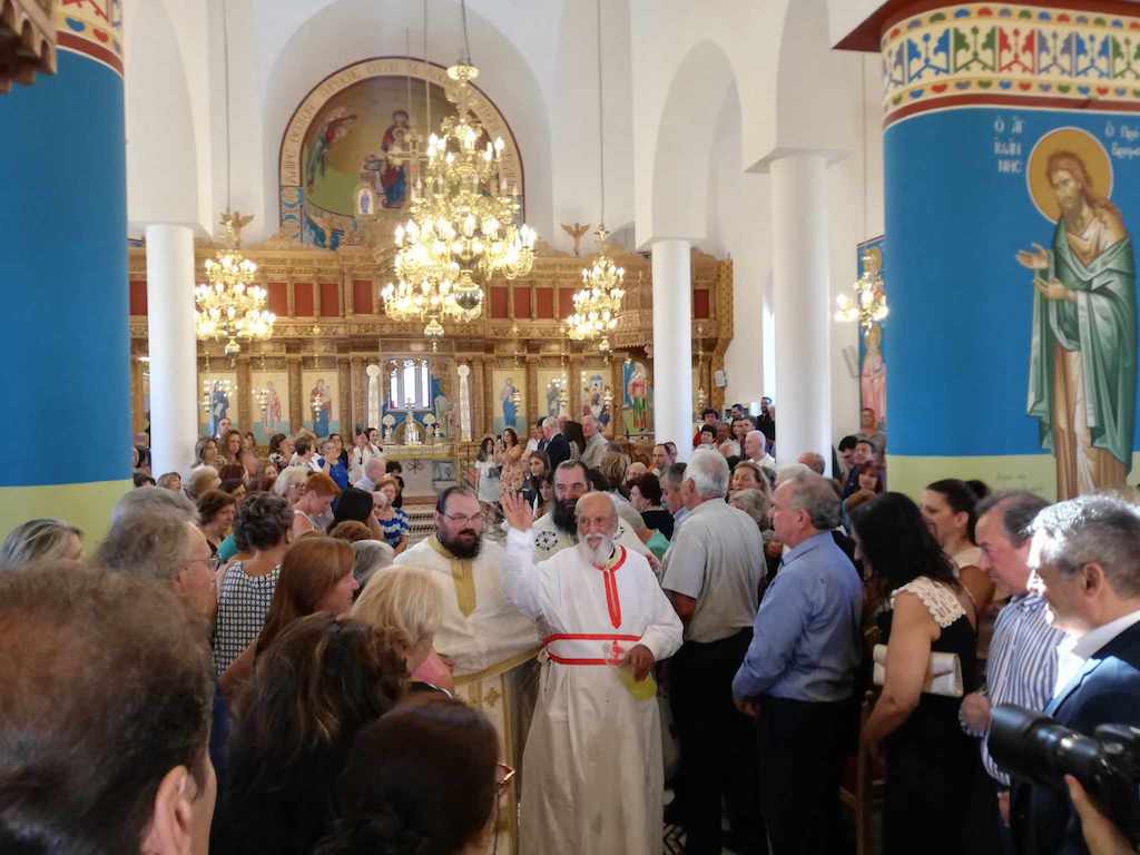 Εγκαίνια του Ιερού Ναού Αγίου Τρύφωνος Τριπόλεως από τον Μητροπολίτη ...