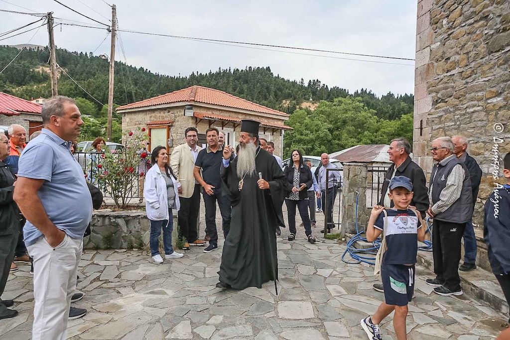 Ολοκληρώθηκε η περιοδεία του Μητροπολίτη κ. Συμεών σε όλη τη Φθιώτιδα ...