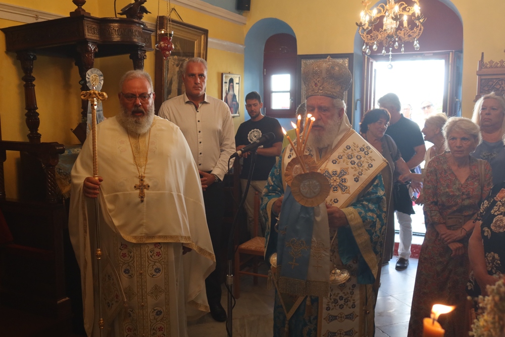 ΜΥΚΟΝΟΣ: Ο Σύρου Δωρόθεος στην Ιερά Μονή Παλαιοκάστρου της Άνω Μεράς ...
