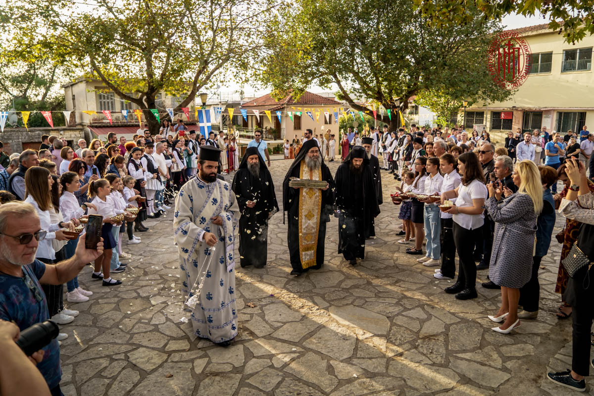 Από τη Μονή Ιβήρων στην Άρτα το Ιερό Λείψανο της Αγίας Μεγαλομάρτυρος ...
