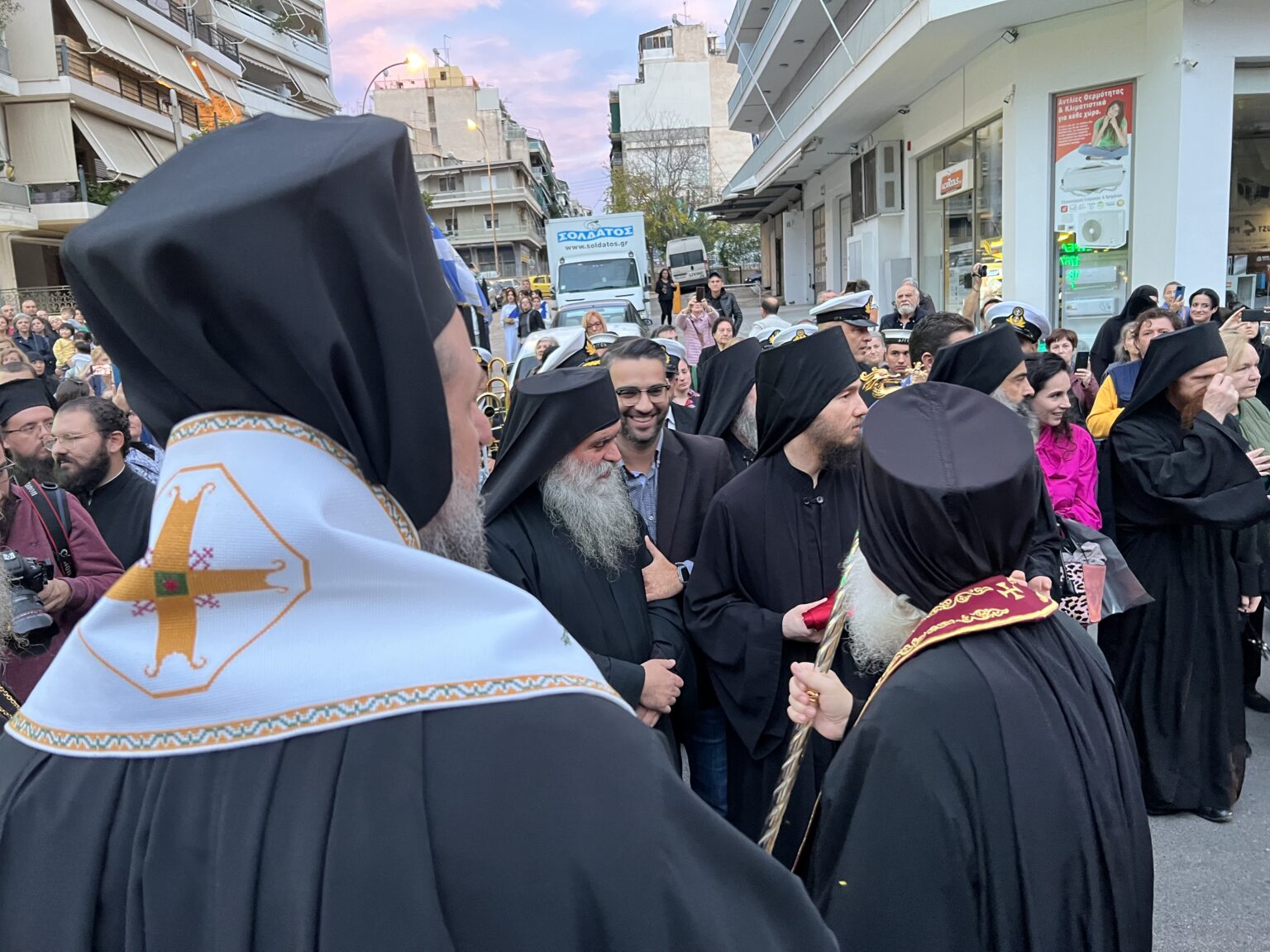 Η ΤΙΜΙΑ ΚΑΡΑ ΤΟΥ ΑΓΙΟΥ ΙΩΑΝΝΟΥ ΧΡΥΣΟΣΤΟΜΟΥ ΣΤΟΝ ΑΓΙΟ ΕΛΕΥΘΕΡΙΟ ΑΧΑΡΝΩΝ ...