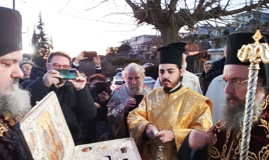 ΑΓΡΙΝΙΟ: Η εορτή του Αγίου Γρηγορίου του Θεολόγου - Υποδοχή Ιερών ...