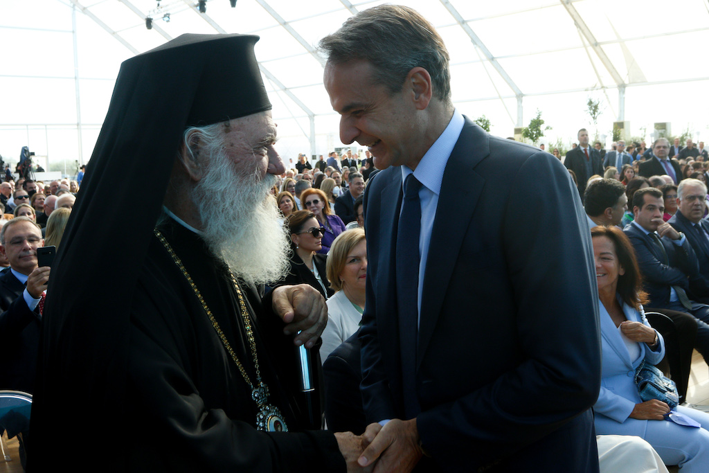Σήμερα οι ανακοινώσεις του πρωθυπουργού για τα ομόφυλα ζευγάρια – Ποια ...