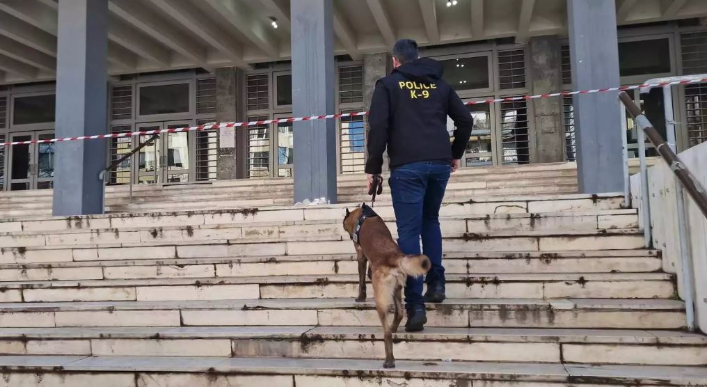 ΕΚΤΑΚΤΟ - Συναγερμός στην Θεσσαλονίκη! Εξουδετερώθηκε βόμβα στα ...