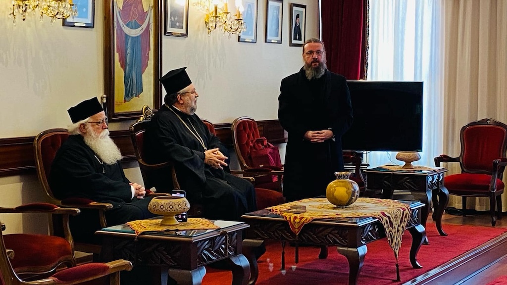 Οι Δημητριάδος Ιγνάτιος και Αιτωλίας Δαμασκηνός στον Μητροπολίτη ...
