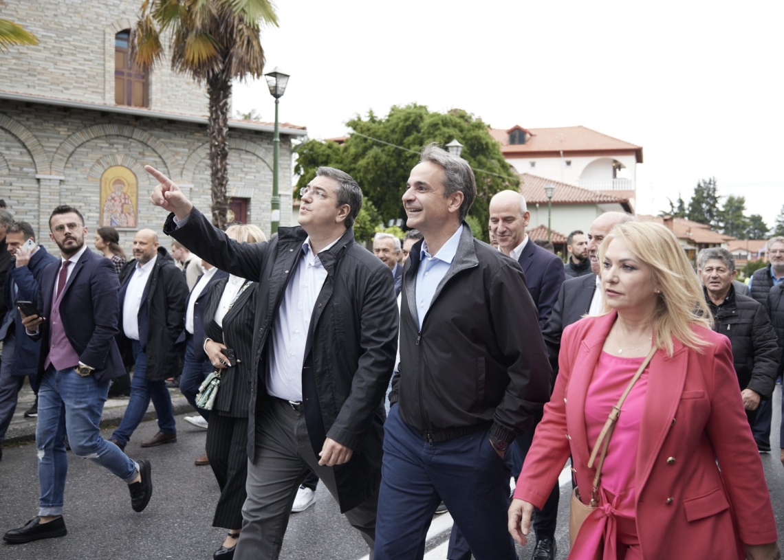 Τρόμαξε ο Μητσοτάκης!!! Η οργή του Ιερωνύμου για τον γάμο ομοφυλοφίλων ...