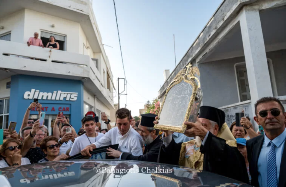 Η ΤΗΝΟΣ εορτάζει την Αγία Πελαγία – Η λιτανευτική πομπή της Αγίας ...