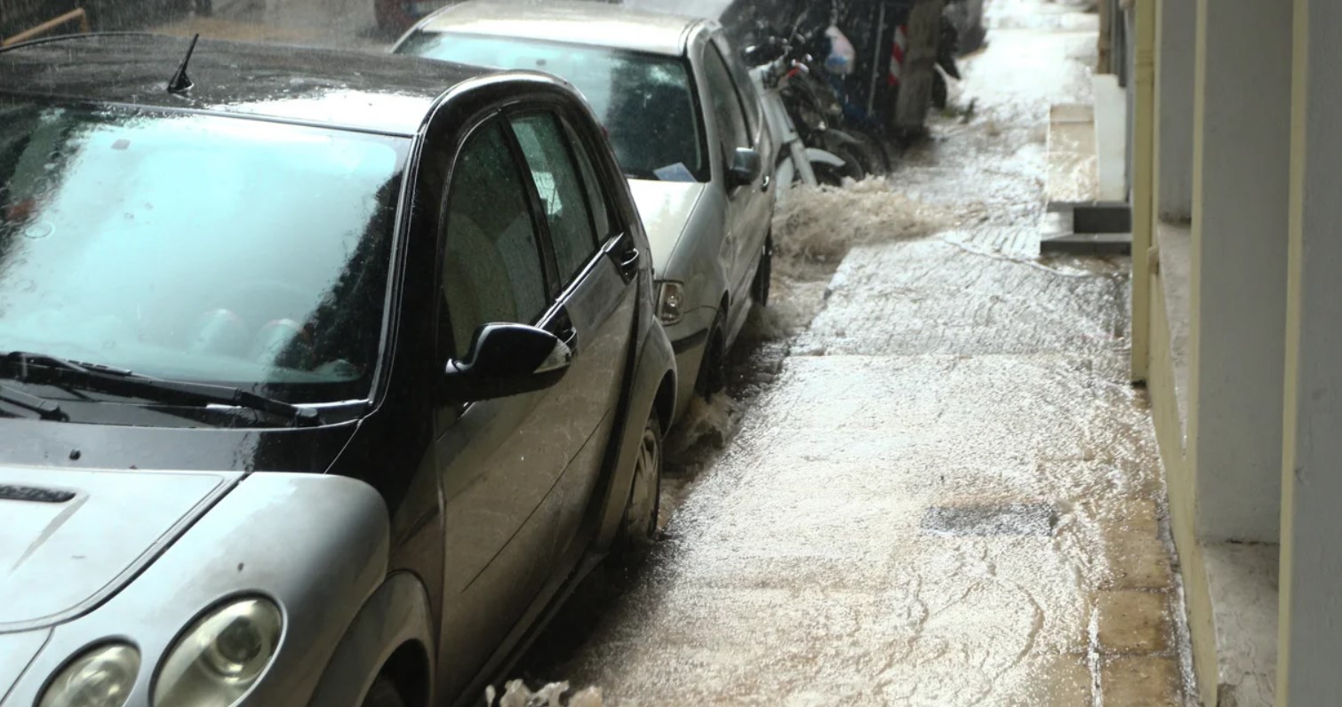 ΚΑΚΟΚΑΙΡΙΑ ΑΘΗΝΑ ΤΩΡΑ- Κεραυνοί και διακοπές ρεύματος -Καταιγίδα στην ...
