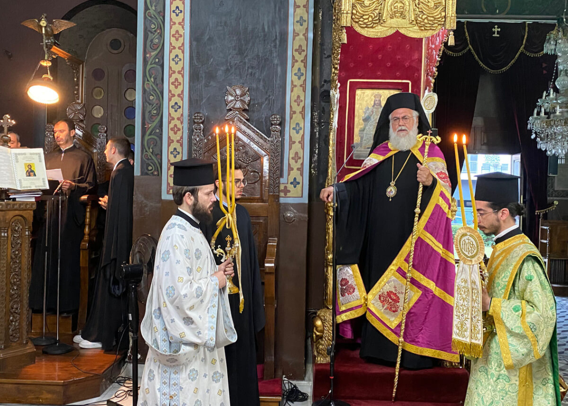 Λουτράκι: Πανηγυρικός Εσπερινός στην Ιερά Μονή Οσίου Παταπίου - ΒΗΜΑ ...