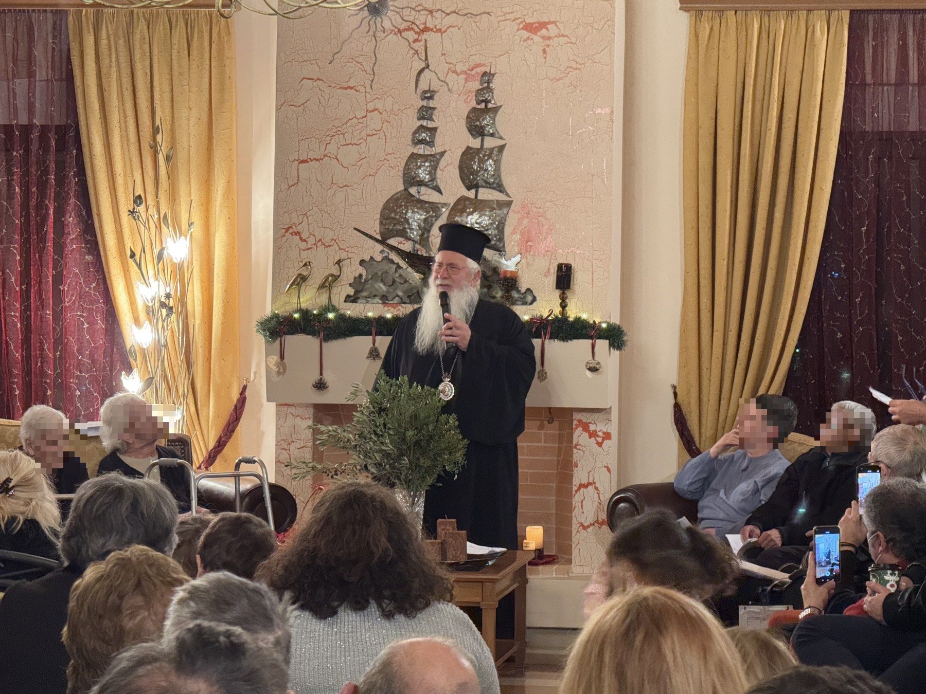 Χριστουγεννιάτικες εκδηλώσεις στην Μητρόπολη Θηβών - Βήμα Ορθοδοξίας