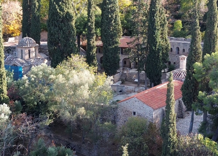 Ιερά Μονή Αγίου Ιωάννου Θεολόγου Σουρωτή - Ο τάφος του Αγίου Παϊσίου (ΦΩΤΟ)