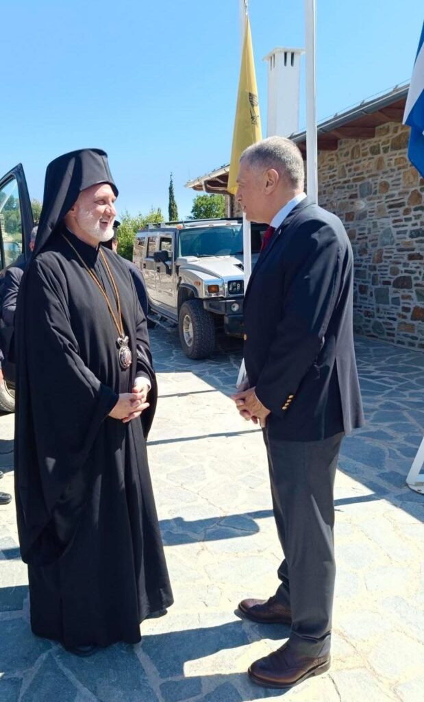 Ο Αρχιεπίσκοπος Αμερικής στο Άγιον Όρος – Θερμή υποδοχή στην Αθωνική ...